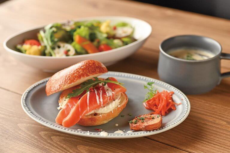 具材やフレーバーをカスタマイズできるベーグルサンドのお店「Dr.blue bagel（ドクターブルーベーグル） 」三条市にオープンの写真4 ...