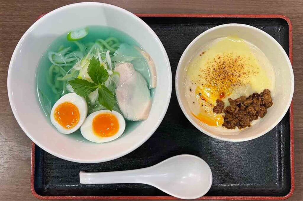 オープン3周年記念！新潟市中央区のラーメン店「麺匠 MAJIDE」から鮮やかなブルーのつけ坦々麺が登場 ｜&Komachi