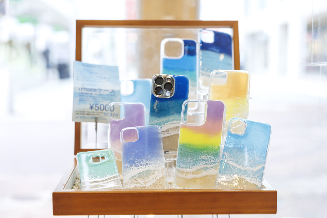 ハワイアン雑貨のお店「WALEA（ワレア）」古町エリアにオープン！スマホケースのオーダーメイドも ｜&Komachi