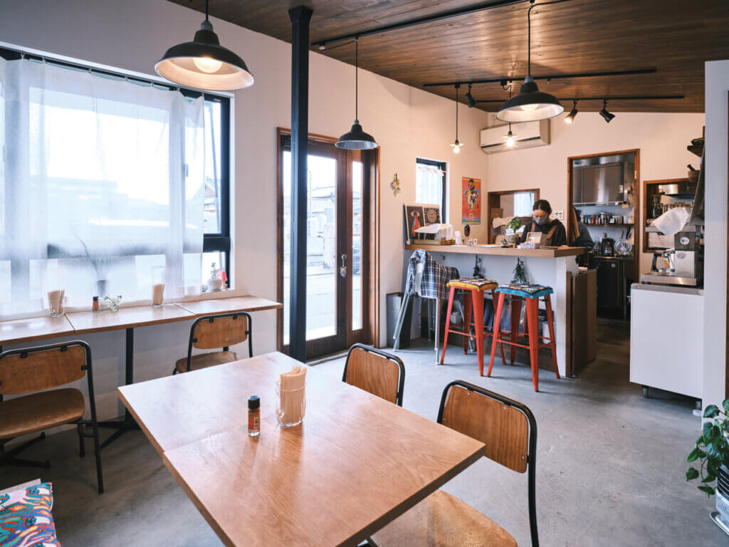 沼垂テラスにスパイス香るカレー店「podoco（ポドコ）」が登場！ こだわりの日替わりメニューを堪能 ｜&Komachi